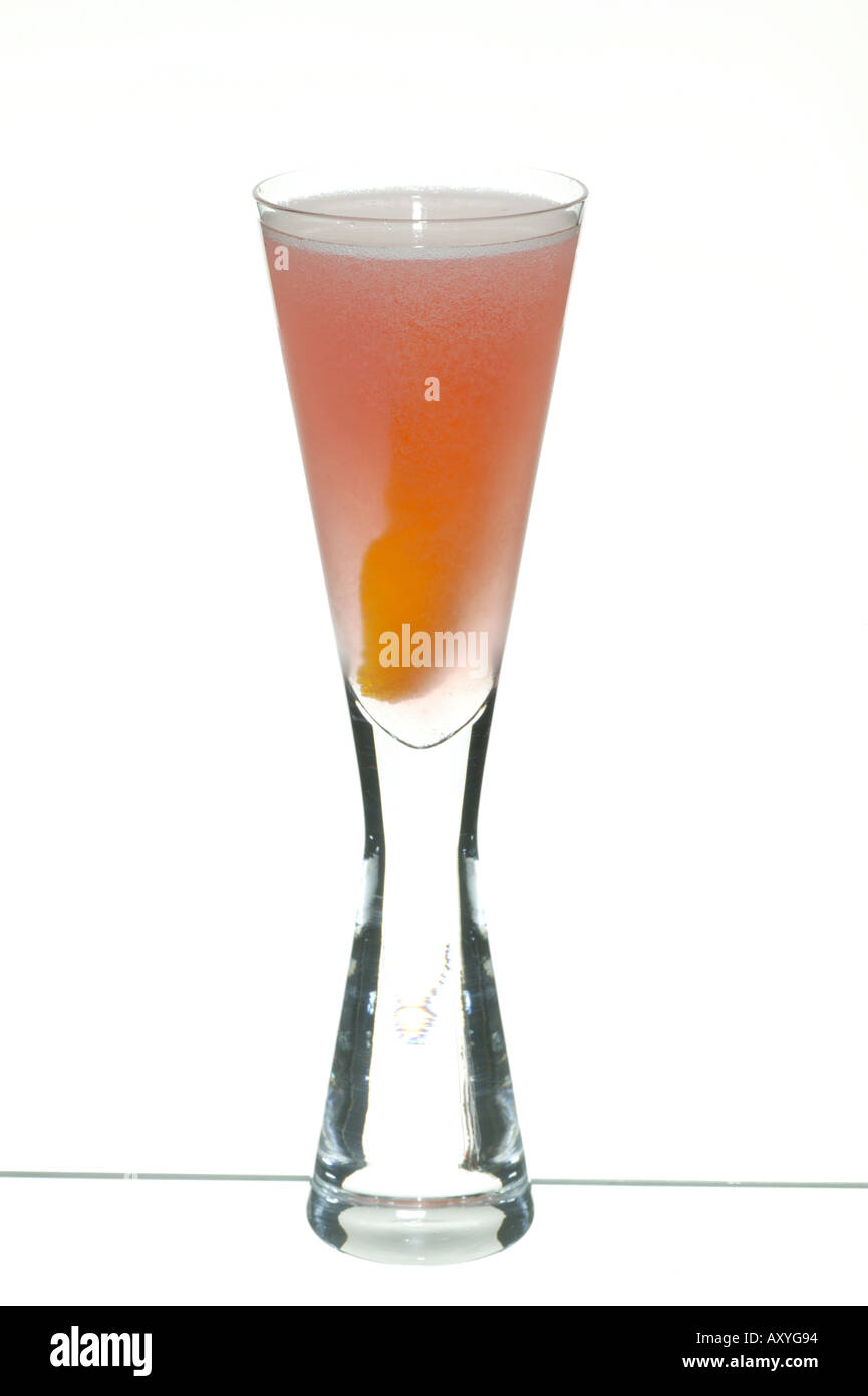 Cocktail Sparkly Cosmo Glass Flute Stock Photo - Alamy