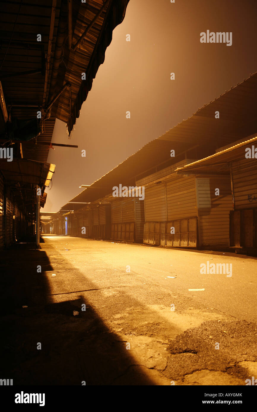 empty outdoor market at night Stock Photo - Alamy