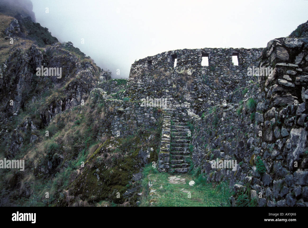 Inca remains on the Inca Trail to Machu Picchu Stock Photo - Alamy