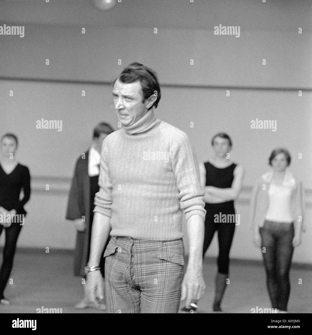 British male dancers Black and White Stock Photos & Images - Alamy