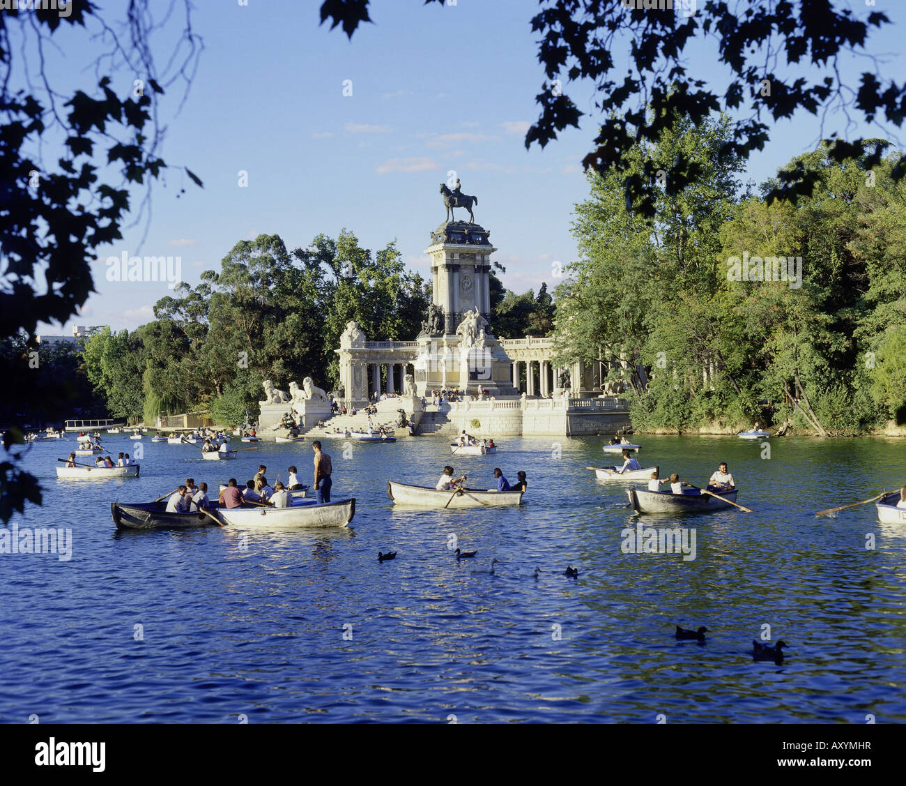 View with the monumento alfonso xii hi-res stock photography and images ...