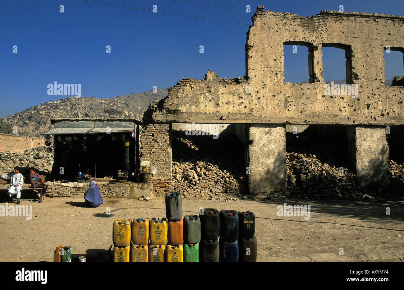 Destroyed building afghanistan hi-res stock photography and images - Alamy