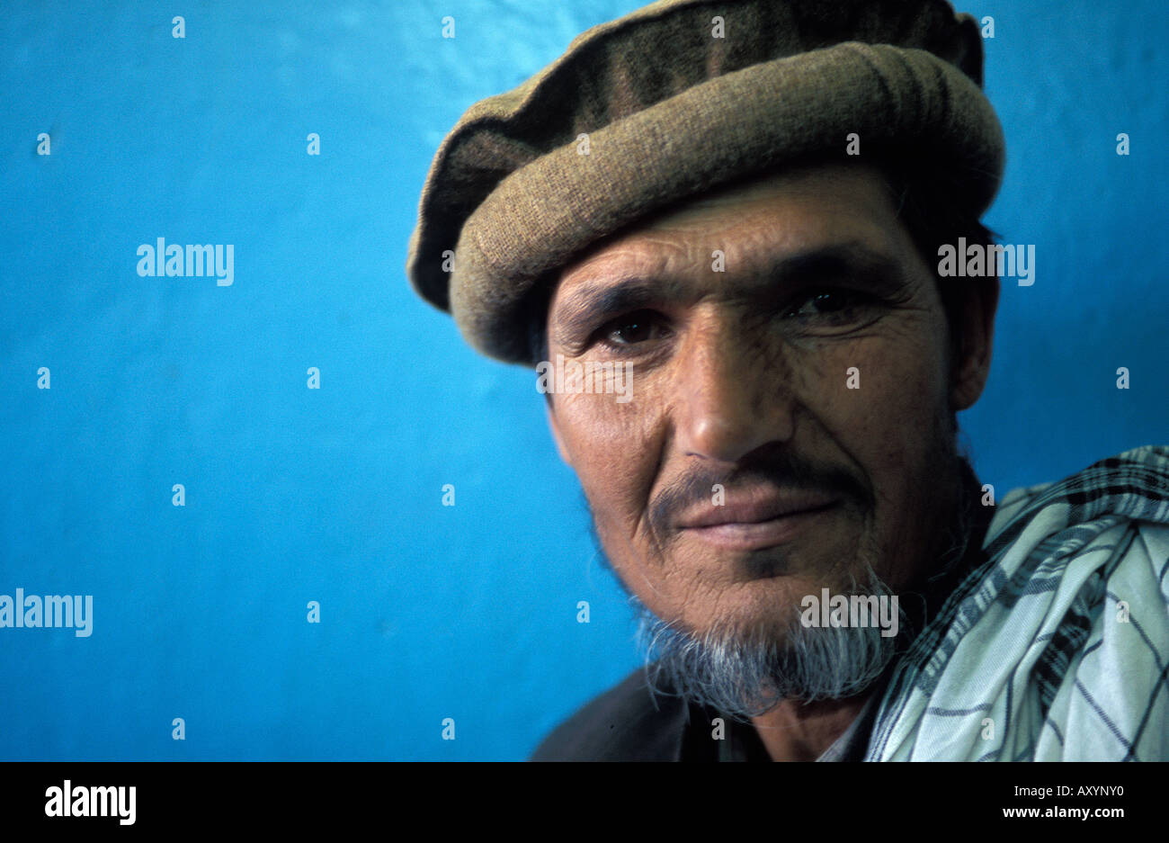 Portrait of an Afghan man with beard Stock Photo - Alamy