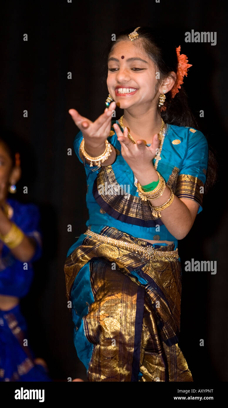 South indian dance girl hi-res stock photography and images - Alamy