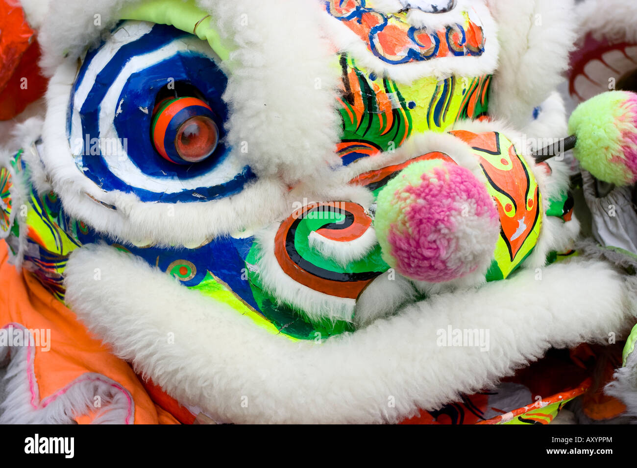 Chinese lion dance head costume hi-res stock photography and images - Alamy