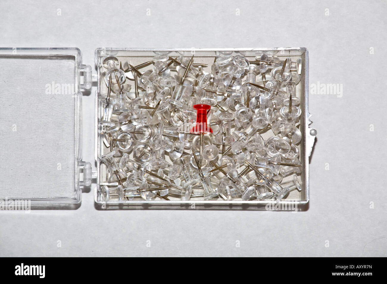 Clear push pins hi-res stock photography and images - Alamy
