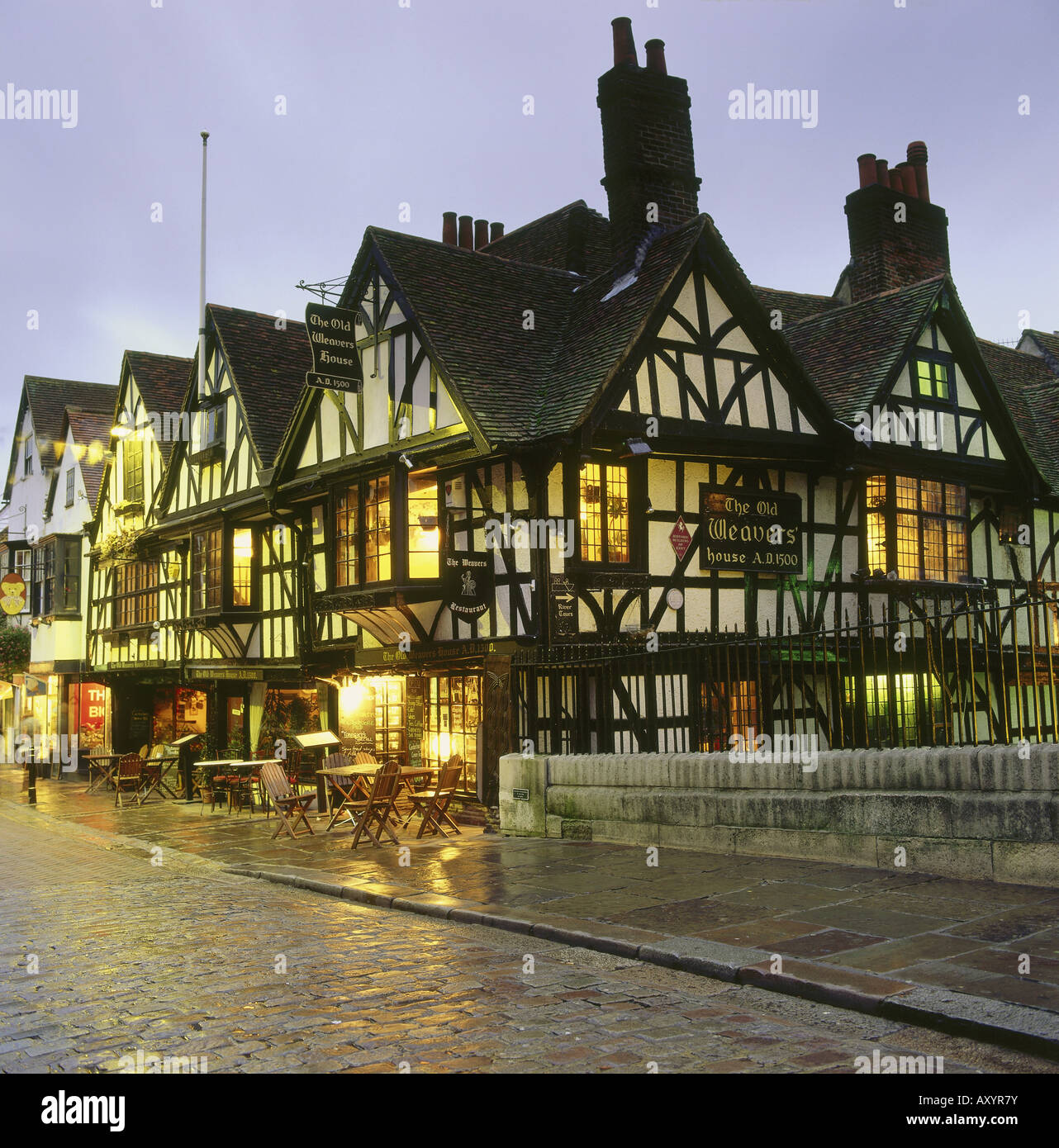 Half timbered canterbury hi-res stock photography and images - Alamy