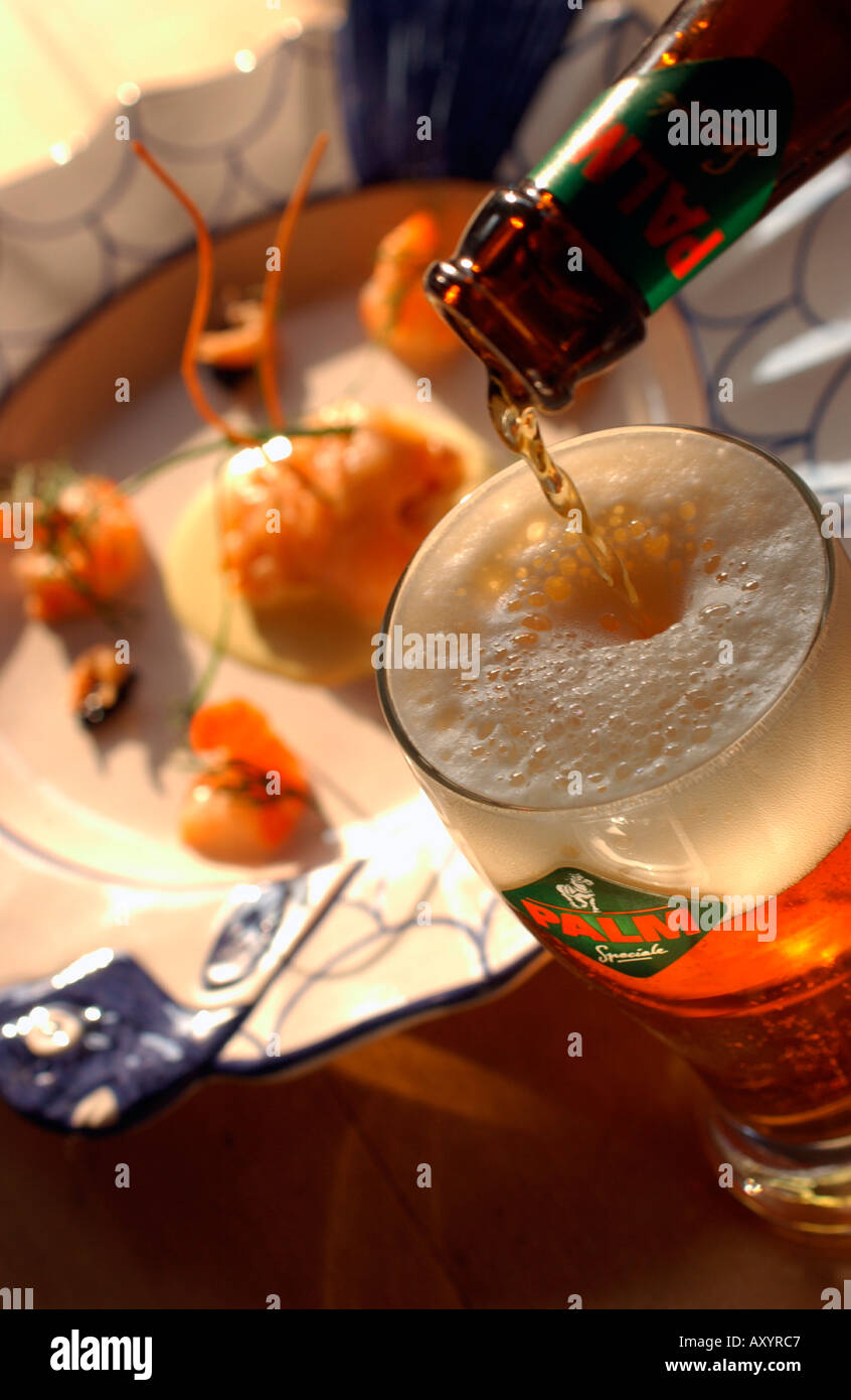 Glass palm belgian beer hi-res stock photography and images - Alamy
