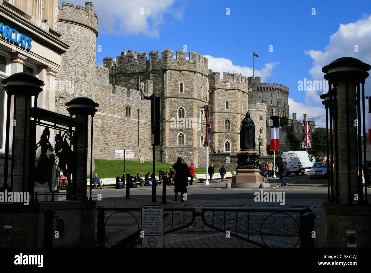 windsor castle town centre shops Royal Borough of Windsor and ...