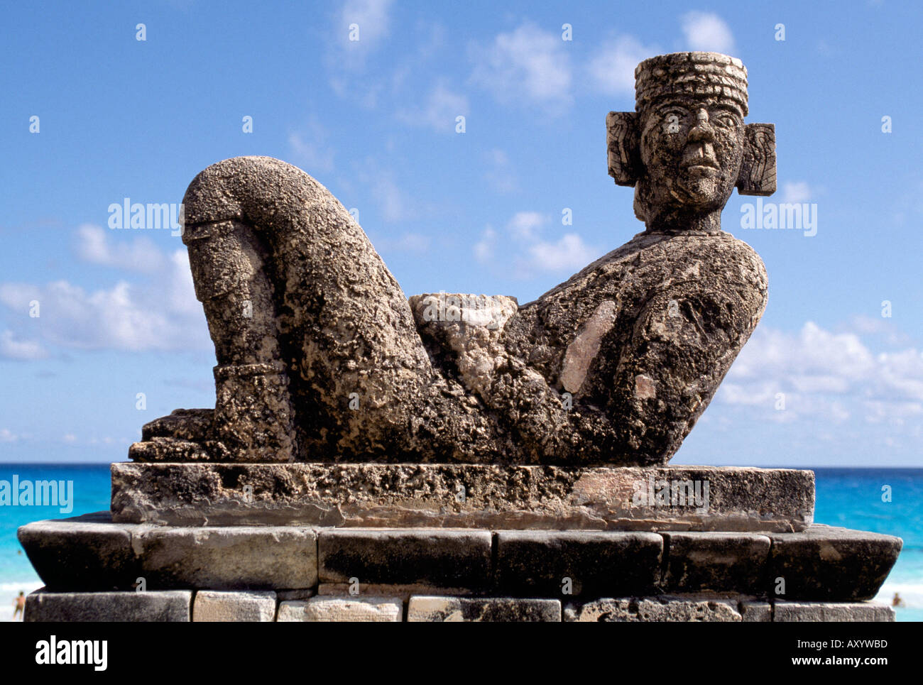 Cancun, Figur Chac Mol, Maya-Skulptur Stock Photo - Alamy
