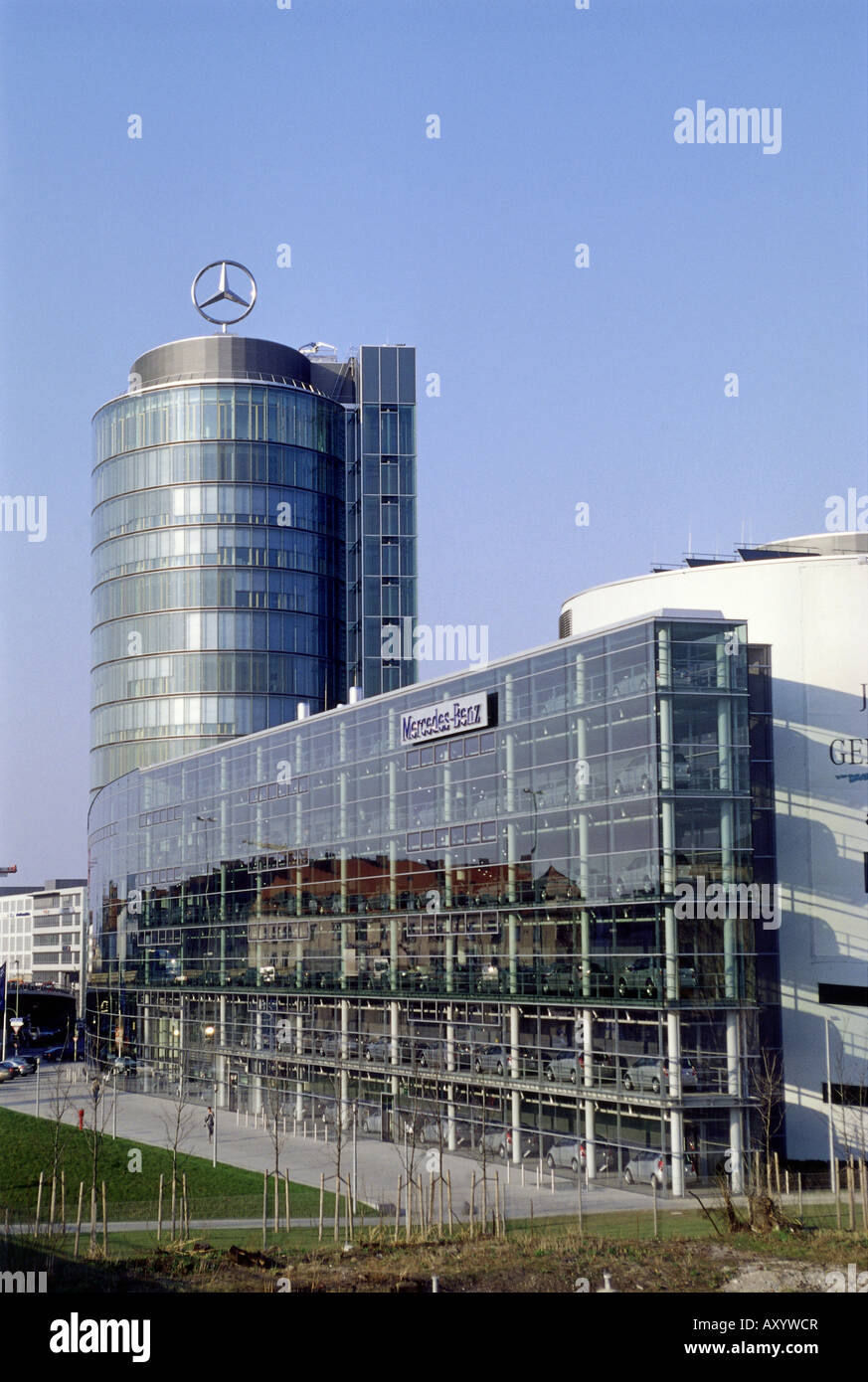 Mercedes benz building munich bavaria germany hi-res stock photography ...