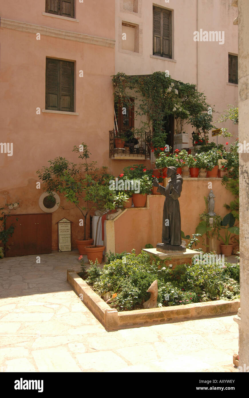 Back streets of Crete Greece Stock Photo - Alamy