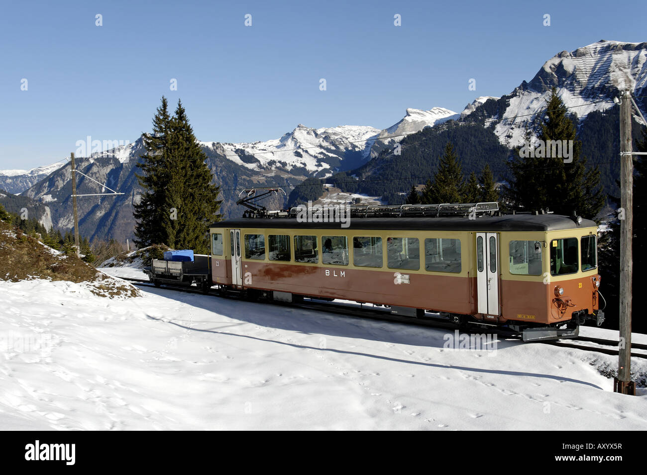 Train line to murren hi-res stock photography and images - Alamy