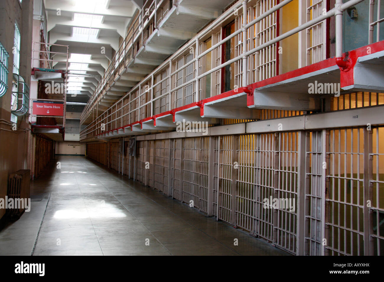 Cell block hi-res stock photography and images - Alamy