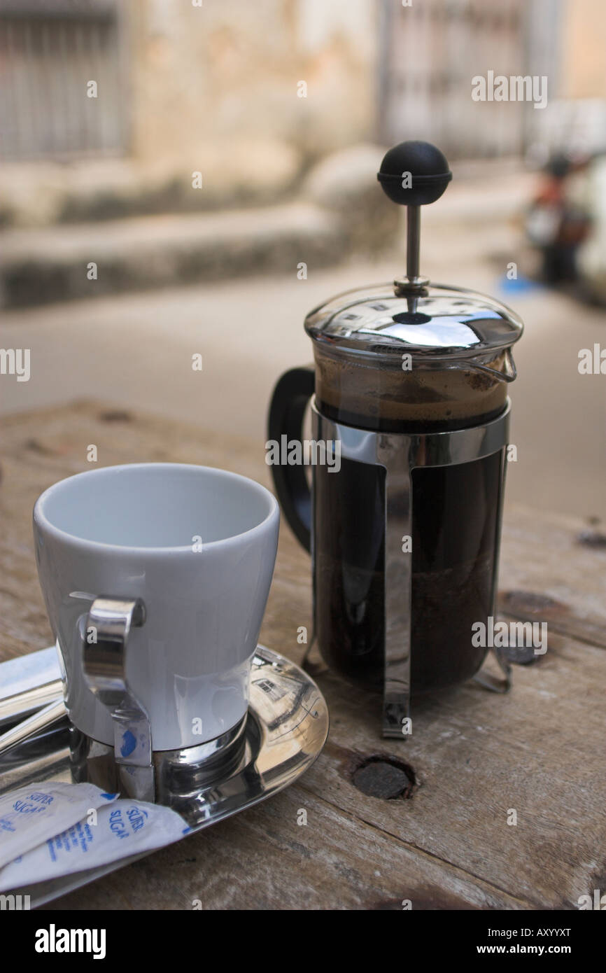 Coffee cafetiere and filter hi-res stock photography and images - Alamy