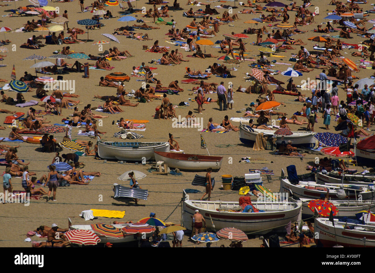 full beach people scene spain Stock Photo - Alamy
