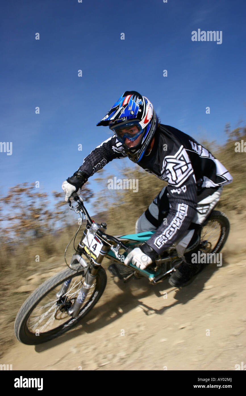 Mtb downhill hi-res stock photography and images - Alamy