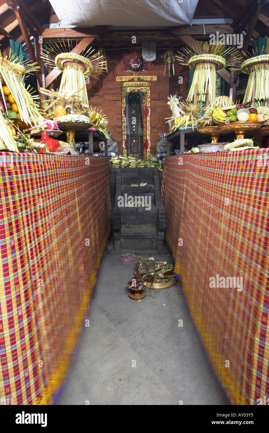 Table of sacrifice hi-res stock photography and images - Alamy