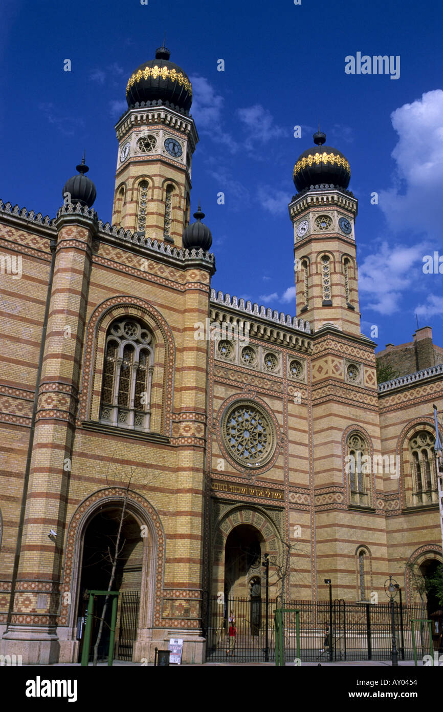 Hungary Budapest Synagogue Stock Photo - Alamy