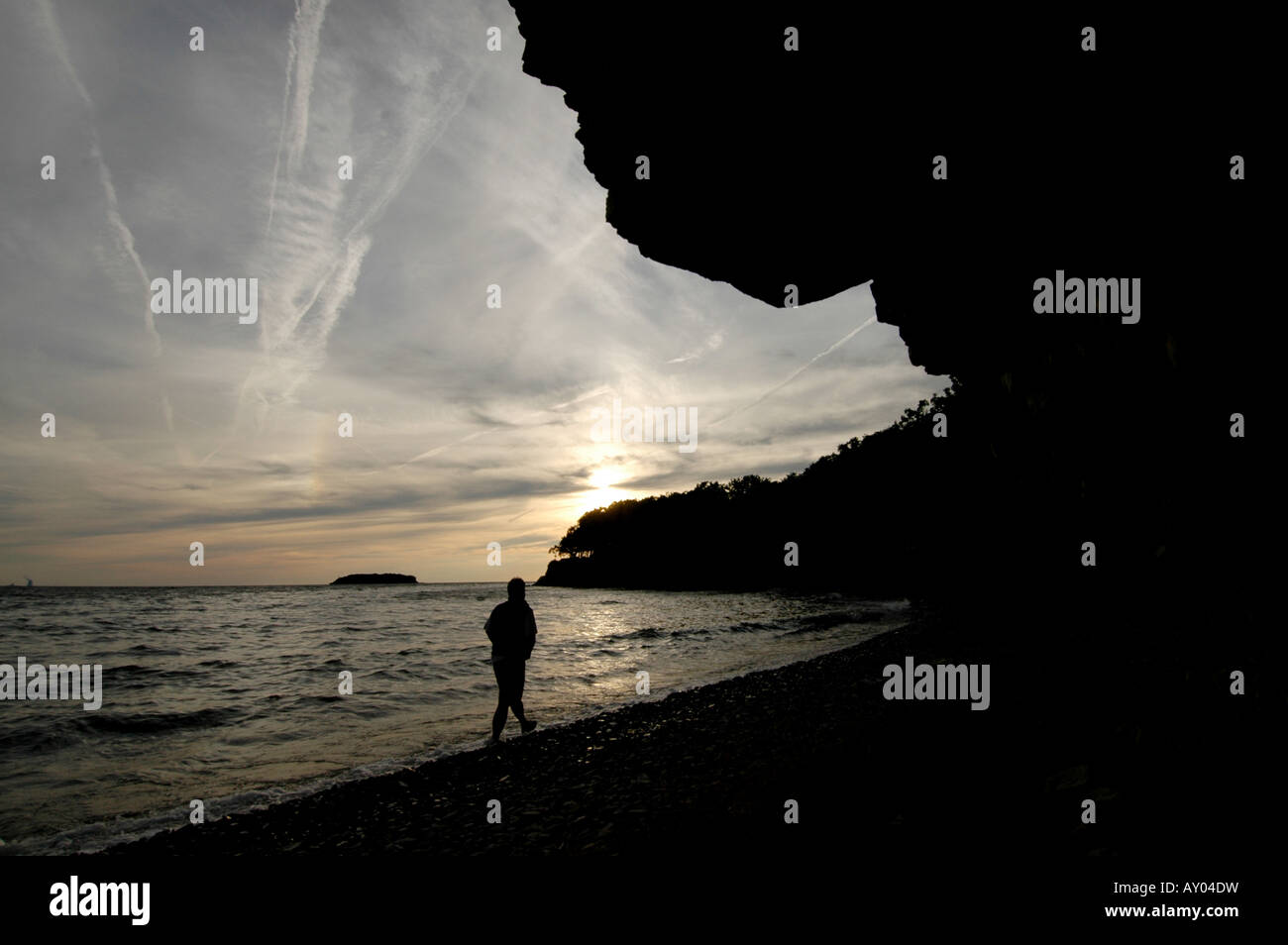 kelleys island ohio lake erie, sunset beach cliff hiker Stock Photo - Alamy