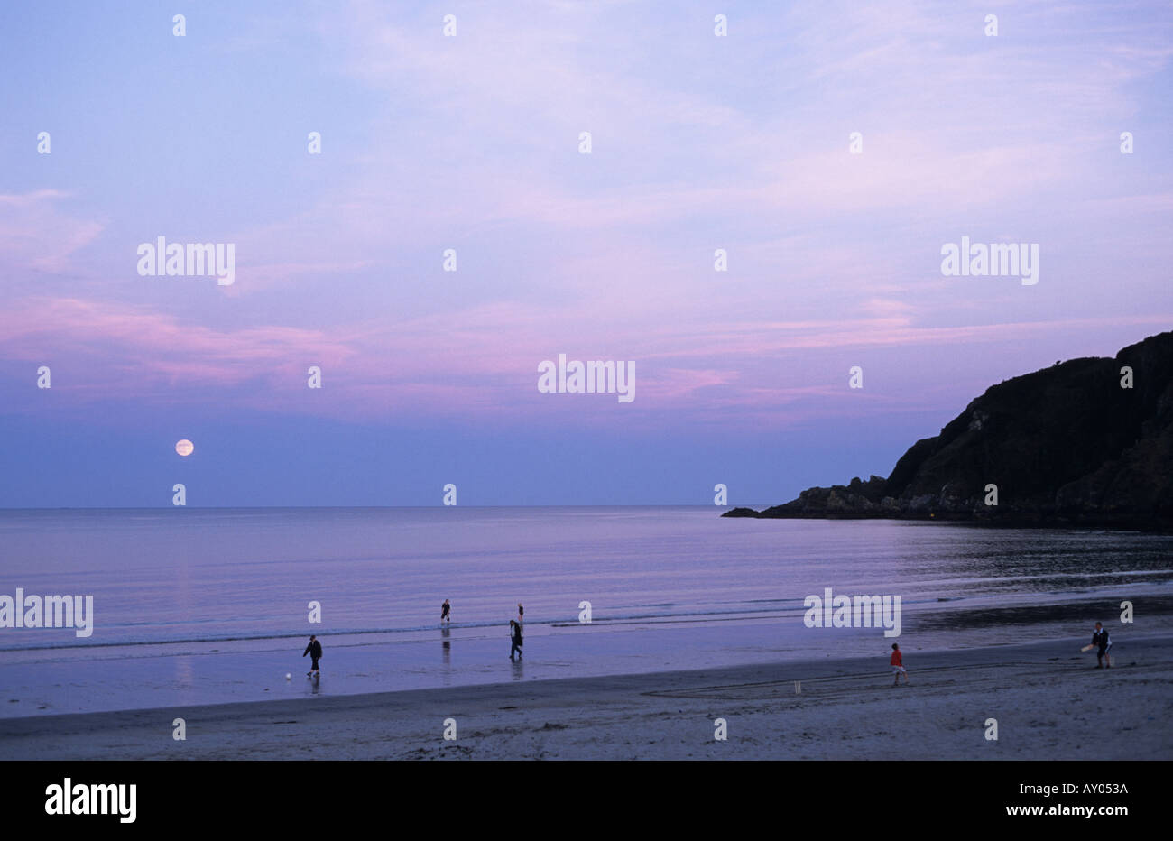 The moon over cornwall hi-res stock photography and images - Alamy
