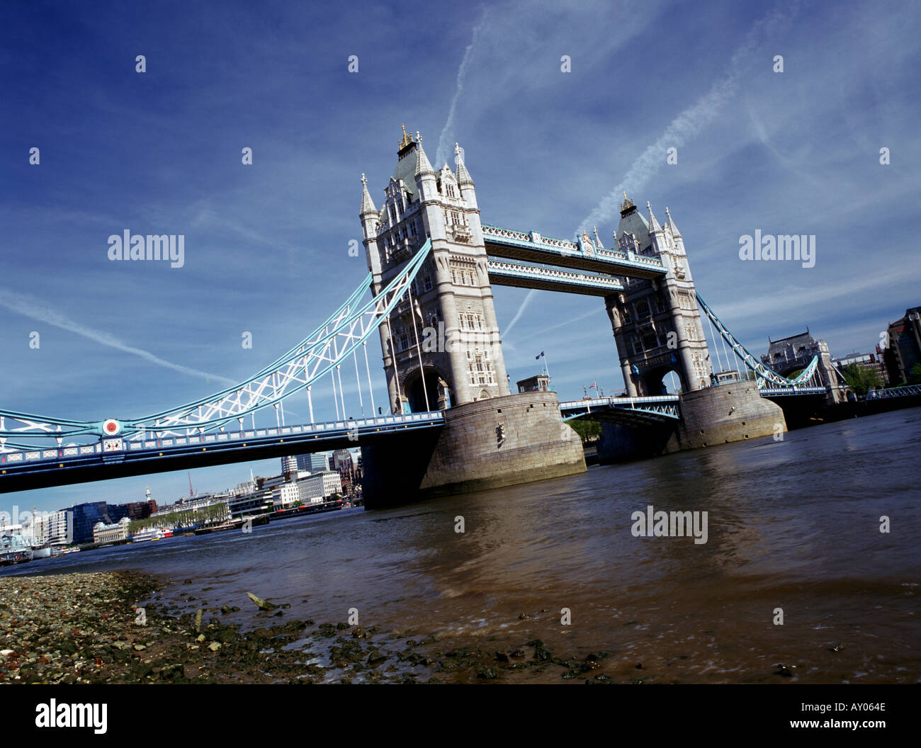 Thames at low tide hi-res stock photography and images - Alamy