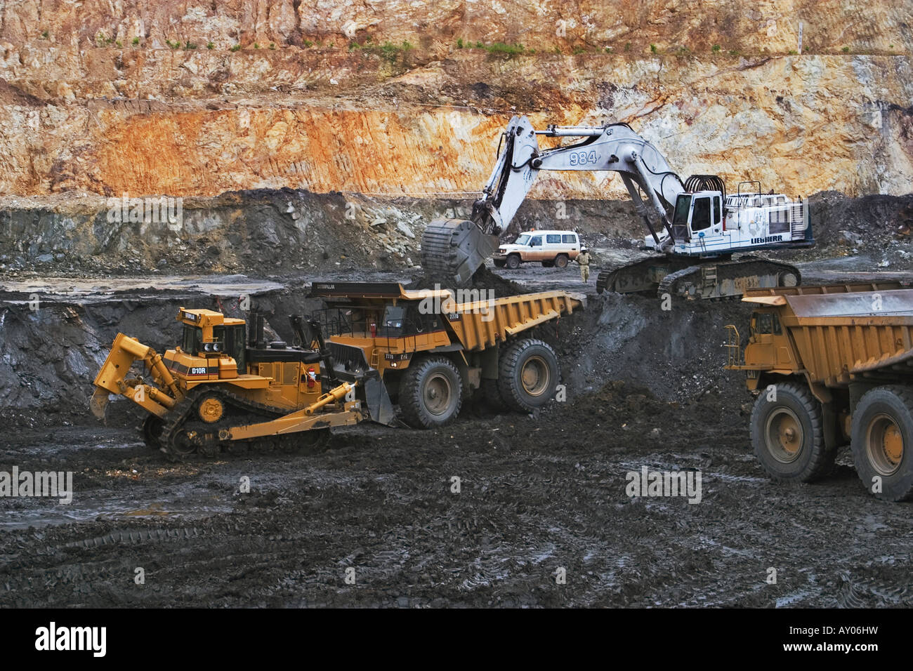 Gold mine pit with trucks hi-res stock photography and images - Alamy