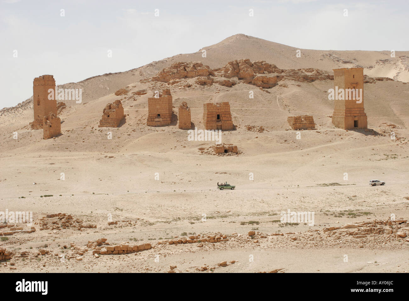 Syria palmyra tower tomb hi-res stock photography and images - Alamy