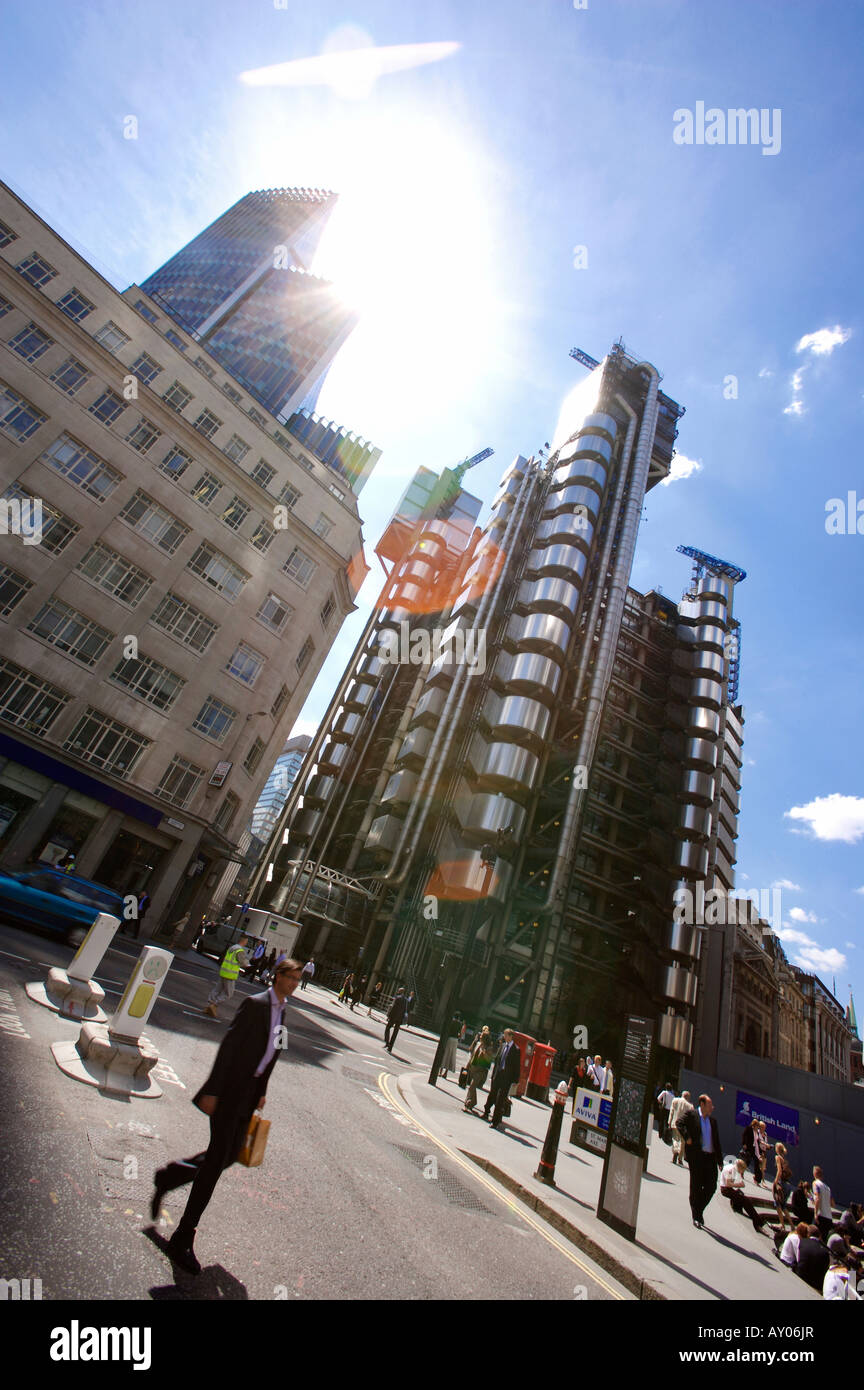 Lloyds building with people walking past Stock Photo - Alamy