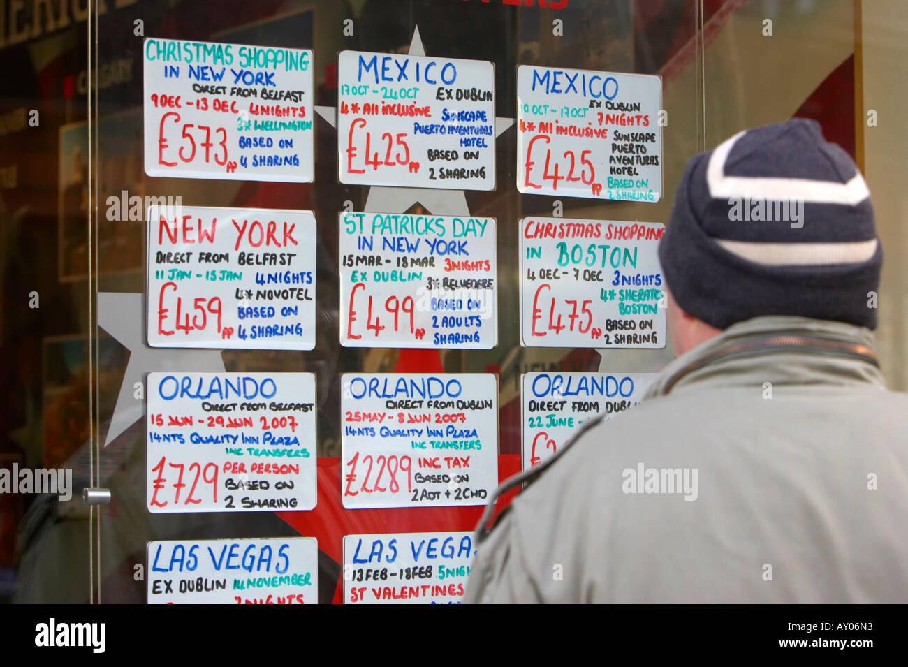 Travel agency window hi-res stock photography and images - Alamy