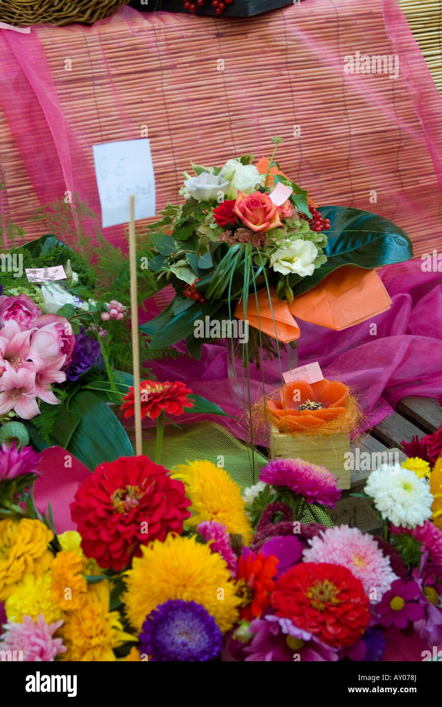 Flower shop with colorful flowers Stock Photo - Alamy