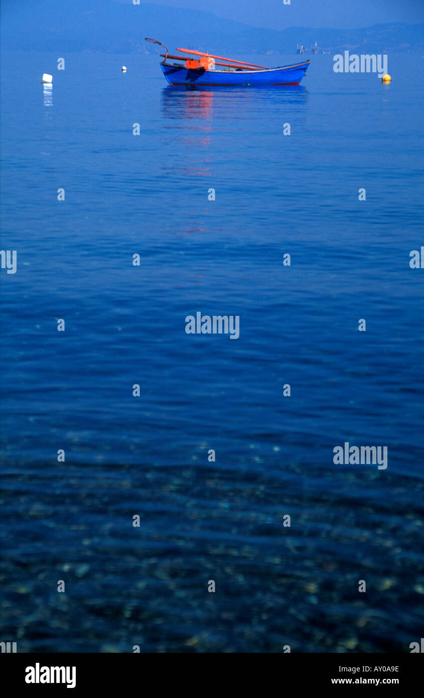 Greek rowing boat hi-res stock photography and images - Alamy