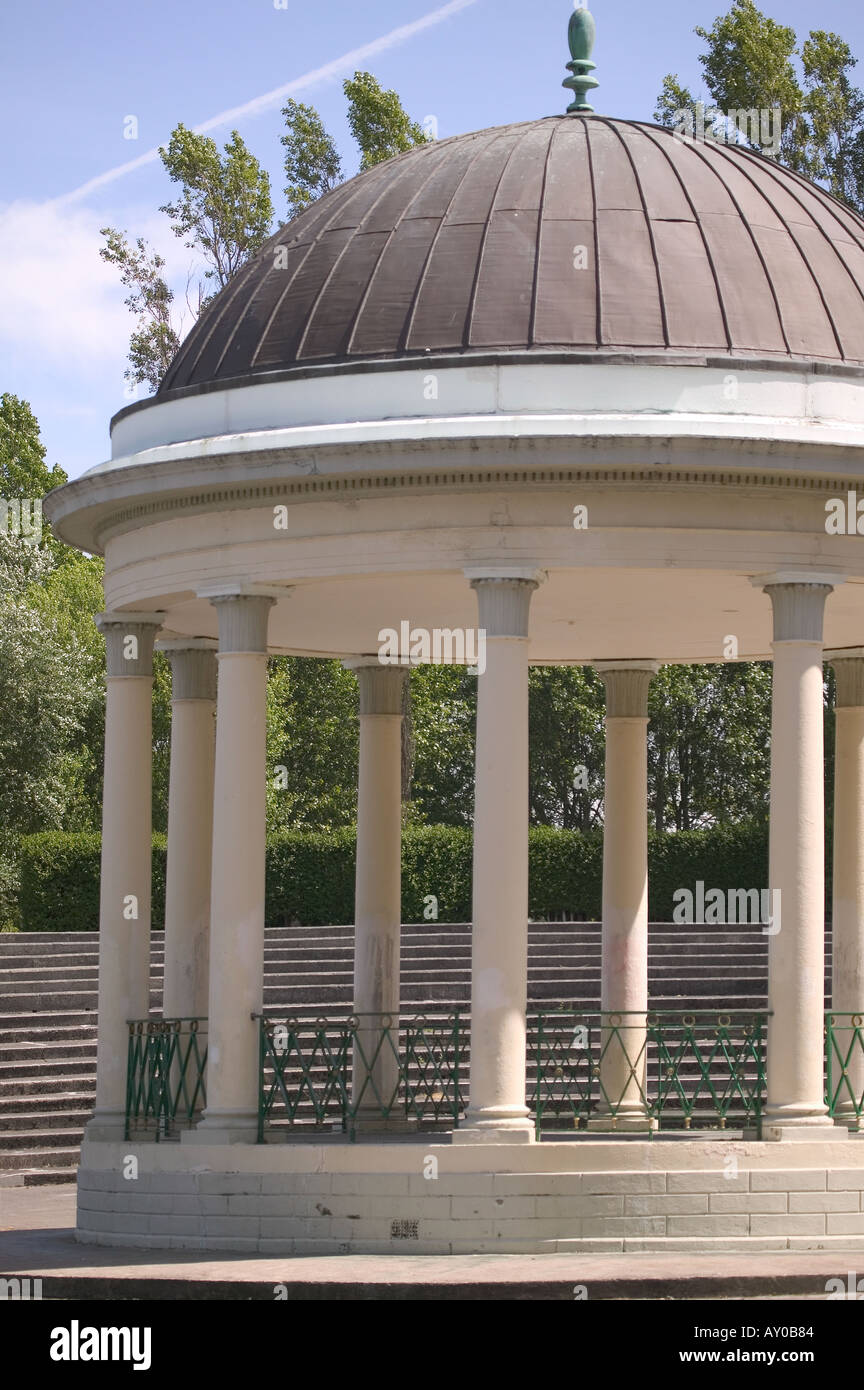 Dome band stand hi-res stock photography and images - Alamy