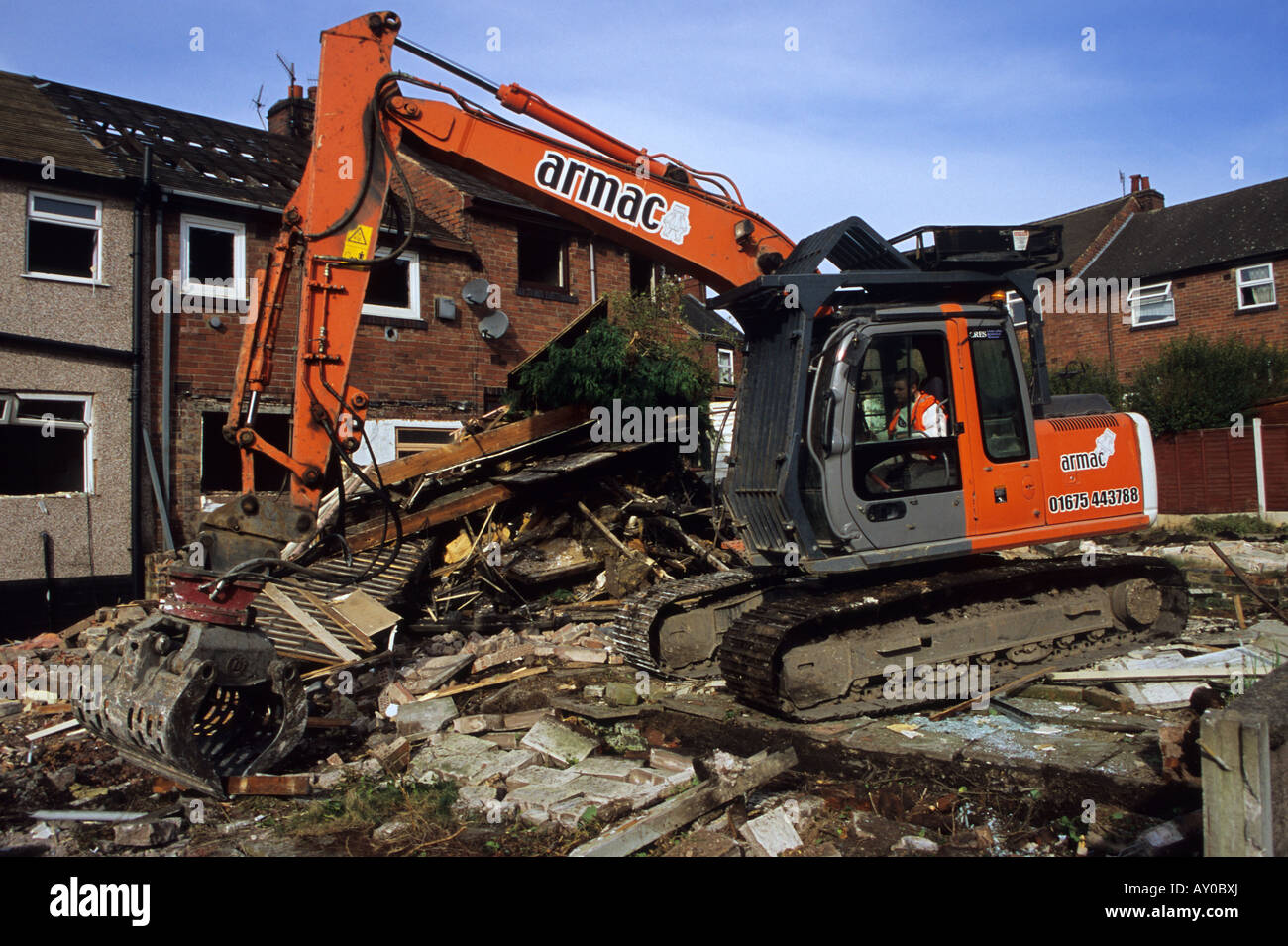 Earth houses hi-res stock photography and images - Alamy