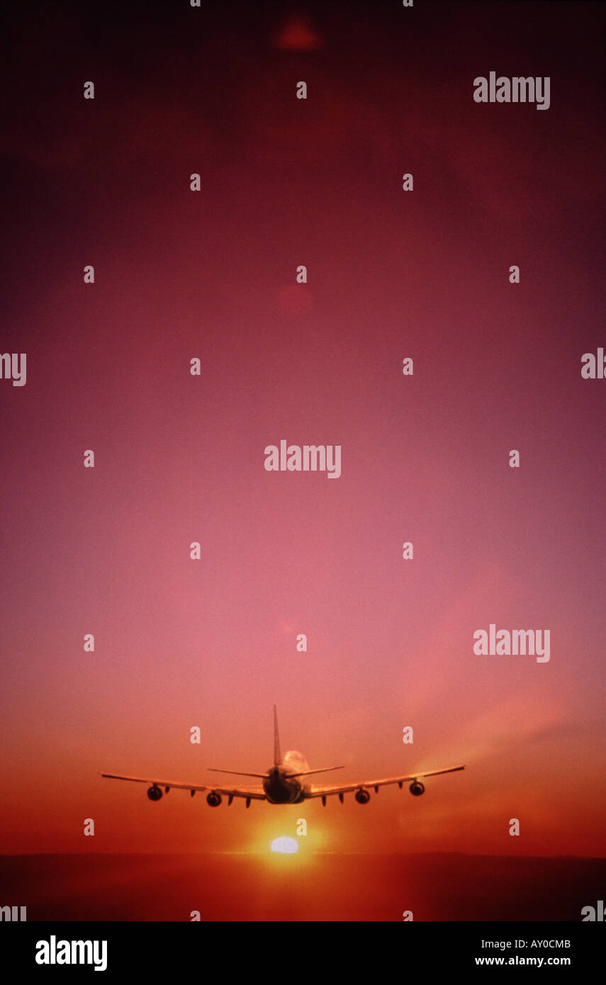 Jumbo jet flying scenic hi-res stock photography and images - Alamy