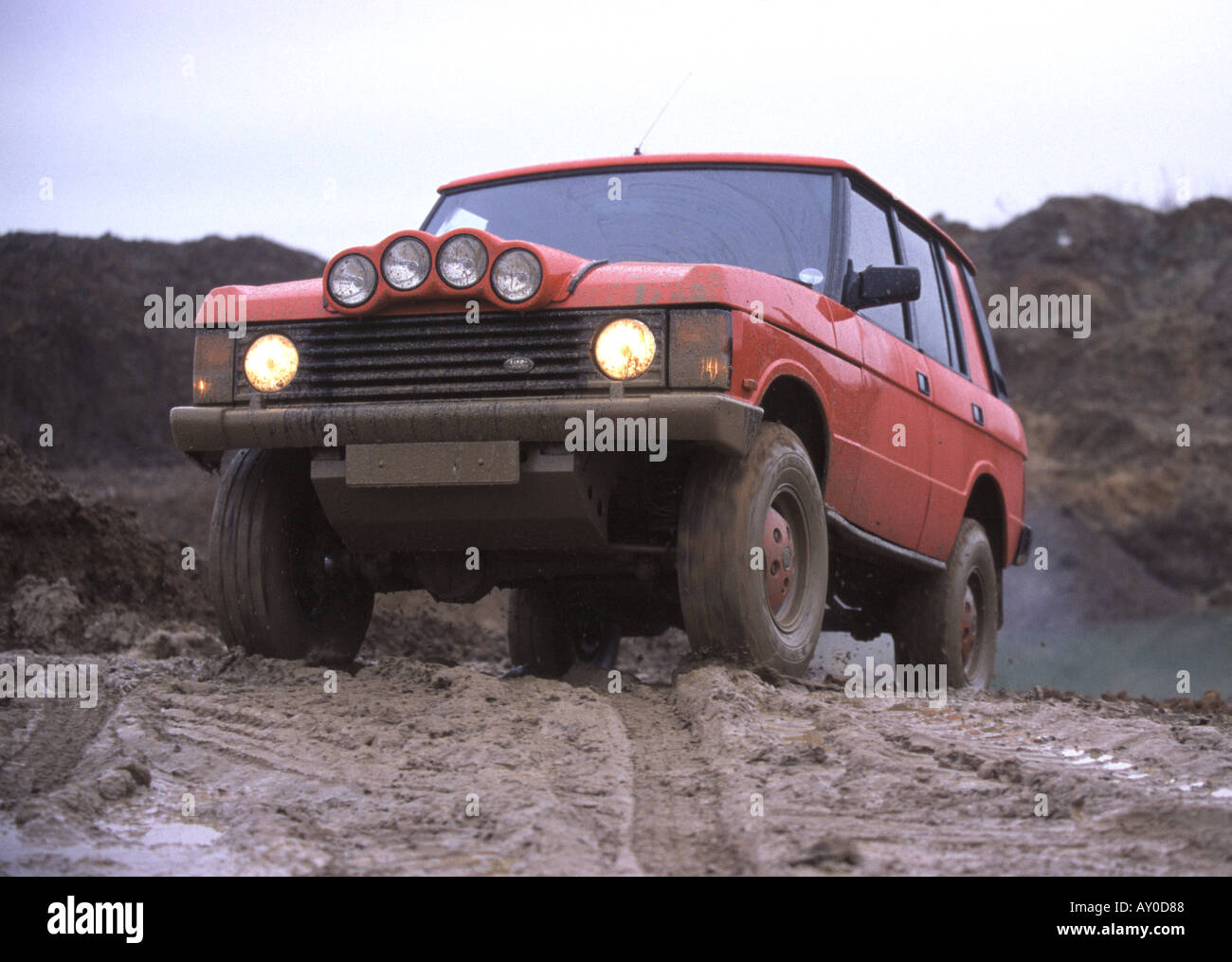 Range Rover and Mud Stock Photo - Alamy