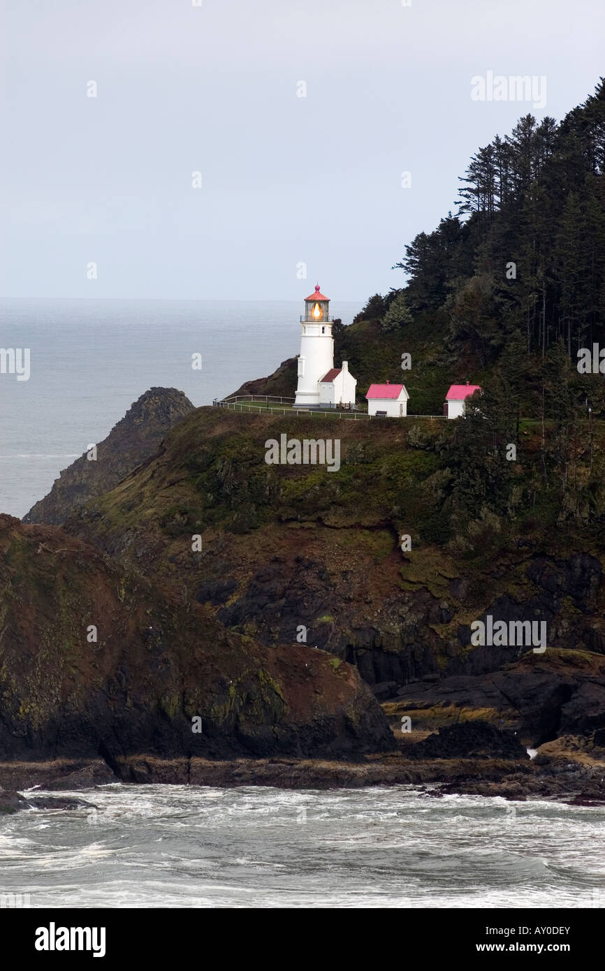 The Heceta Head lighthouse near Florence, Oregon on the Pacific Ocean ...