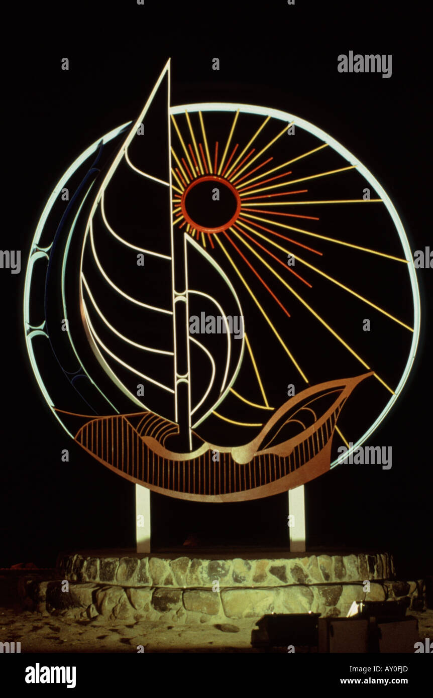 islamic statue along the jeddah corniche saudi arabia middle east at ...