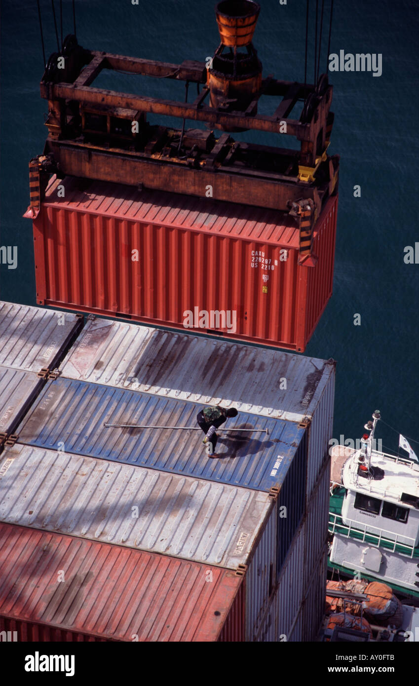 South korean container ships hi-res stock photography and images - Alamy