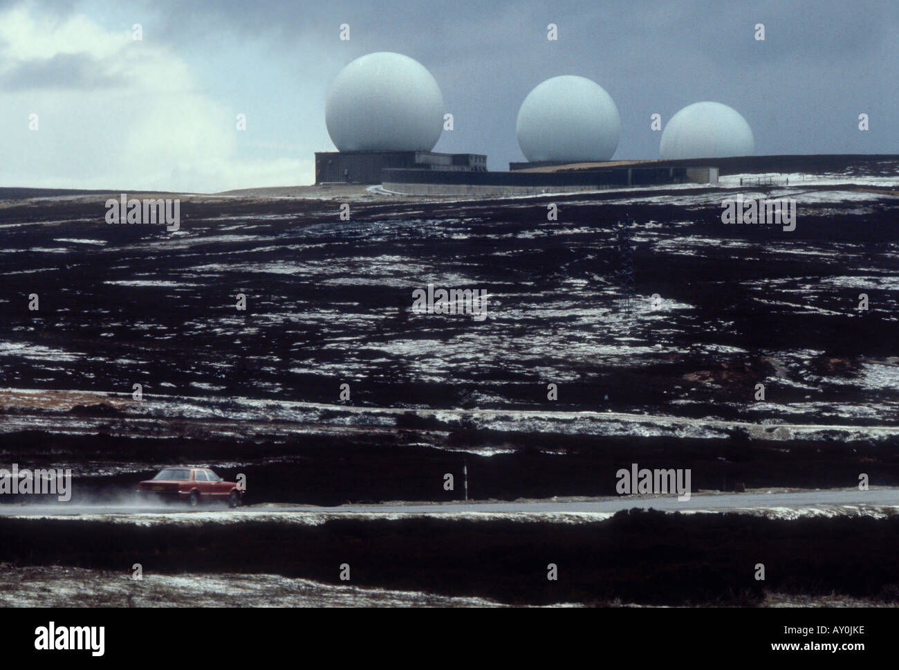 Early warning radar station hi-res stock photography and images - Alamy