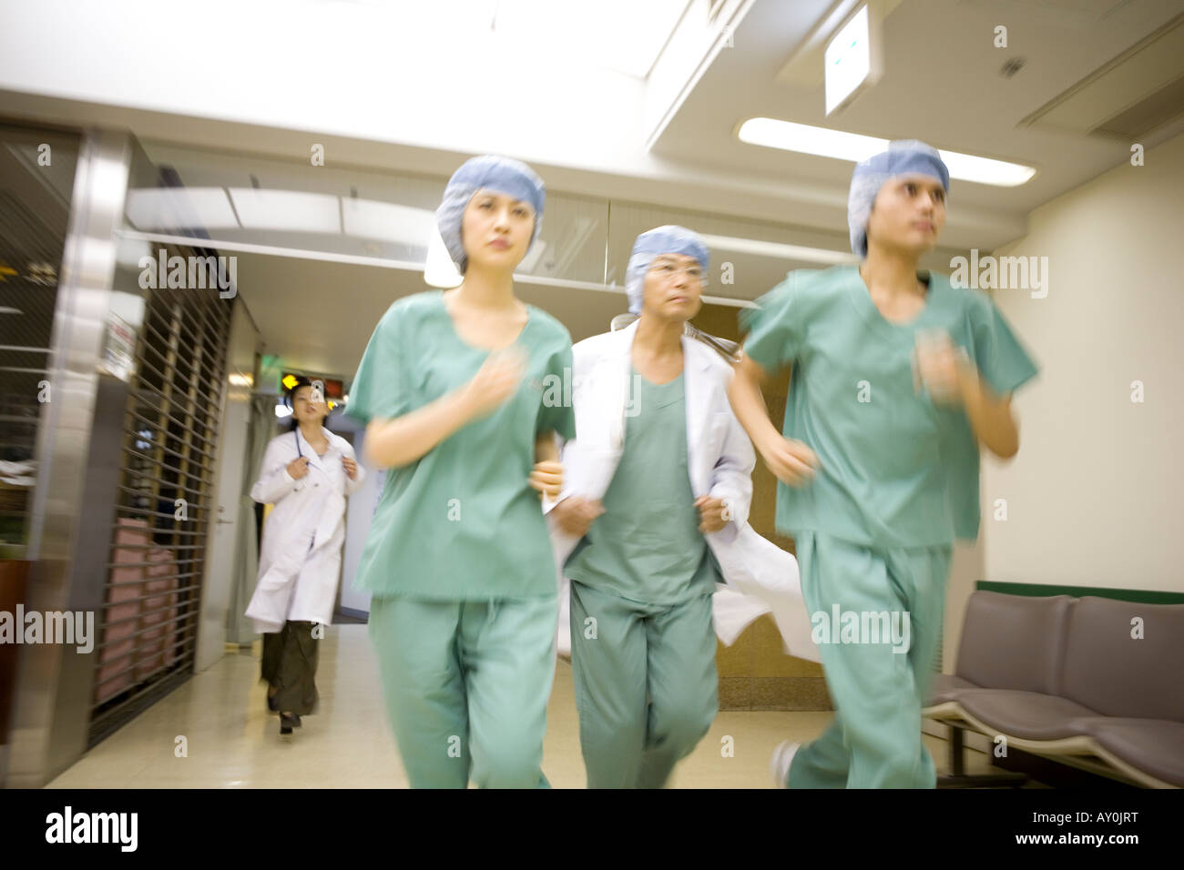 Nurse running hi-res stock photography and images - Alamy