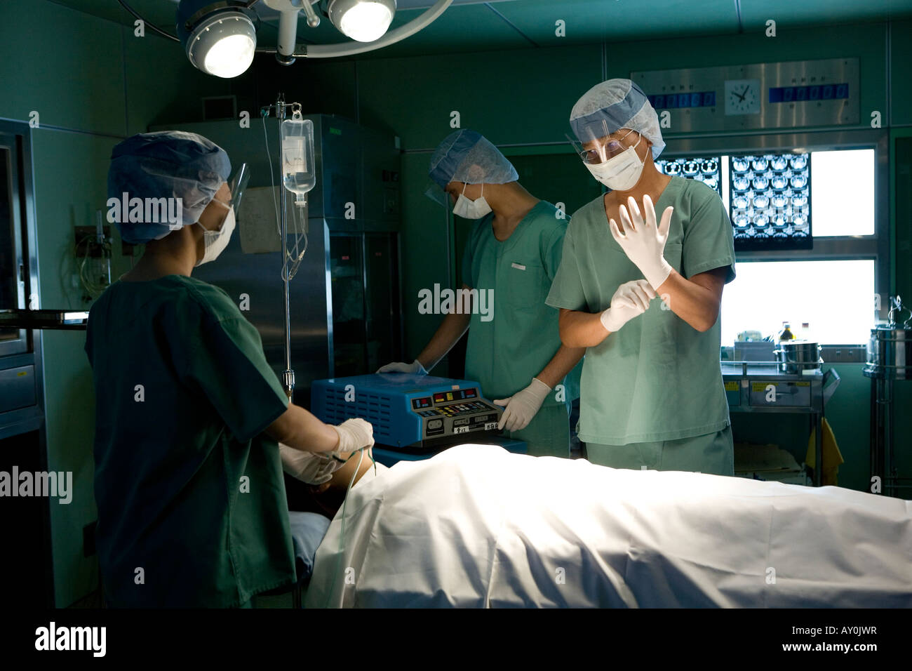 Doctors preparing operation Stock Photo - Alamy