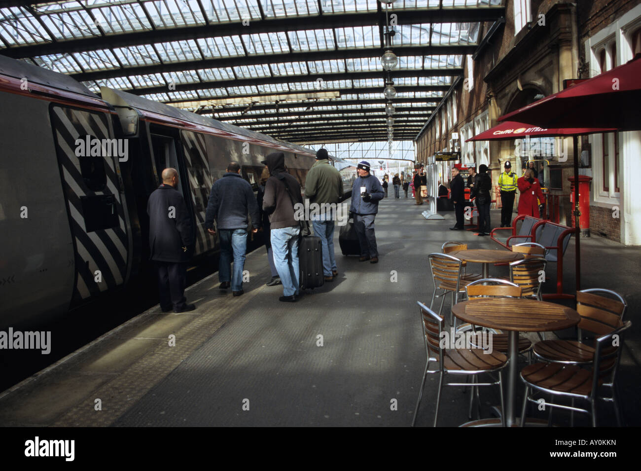 Platform One Stoke-on-Trent Railway Station Stock Photo - Alamy