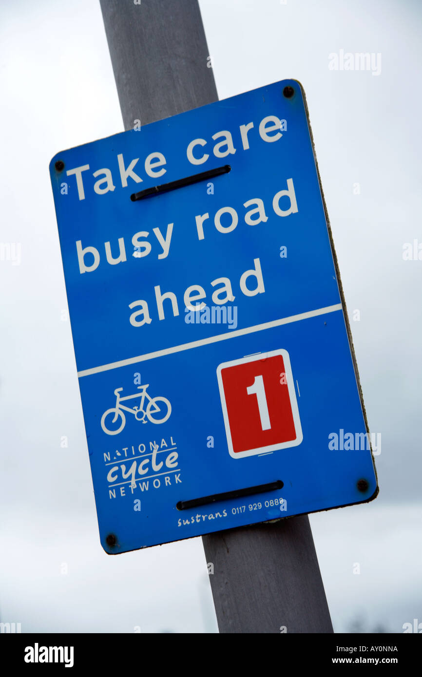 Cycle road sign hi-res stock photography and images - Alamy
