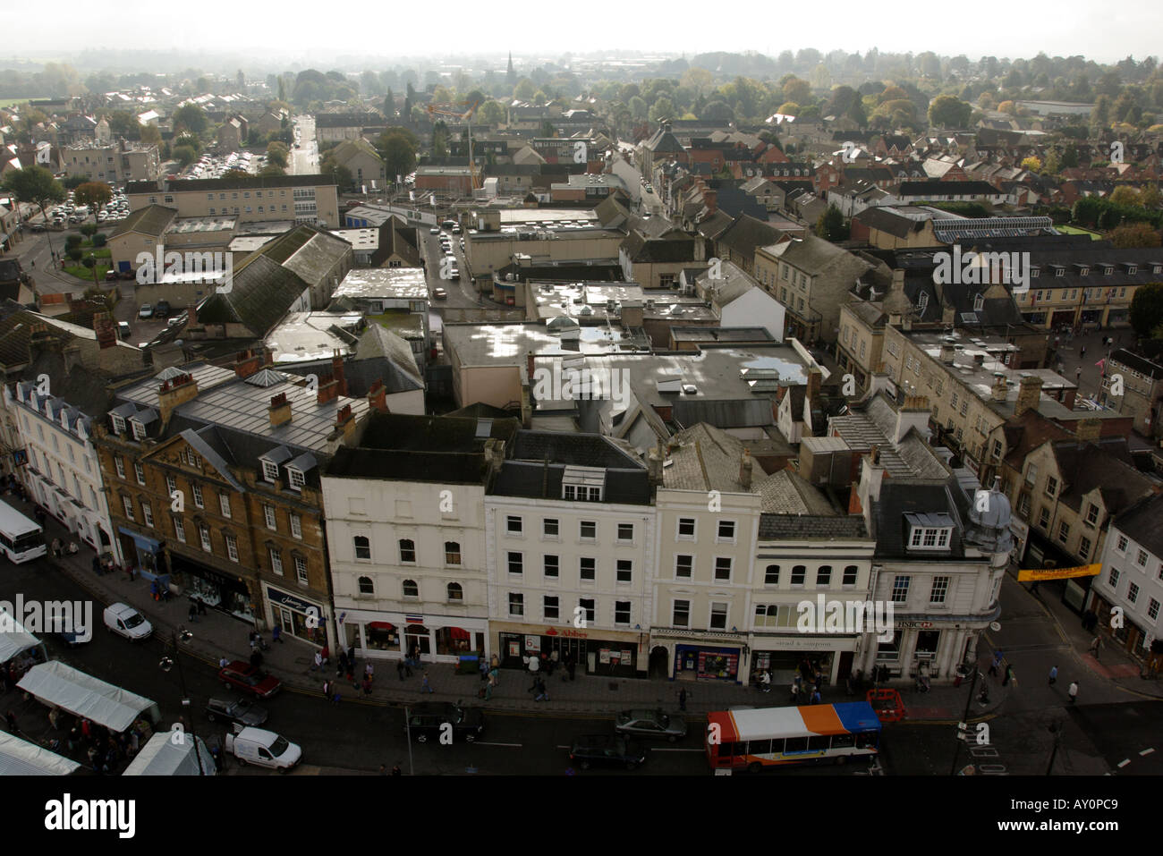 Cirencester historic market town buildings hi-res stock photography and ...