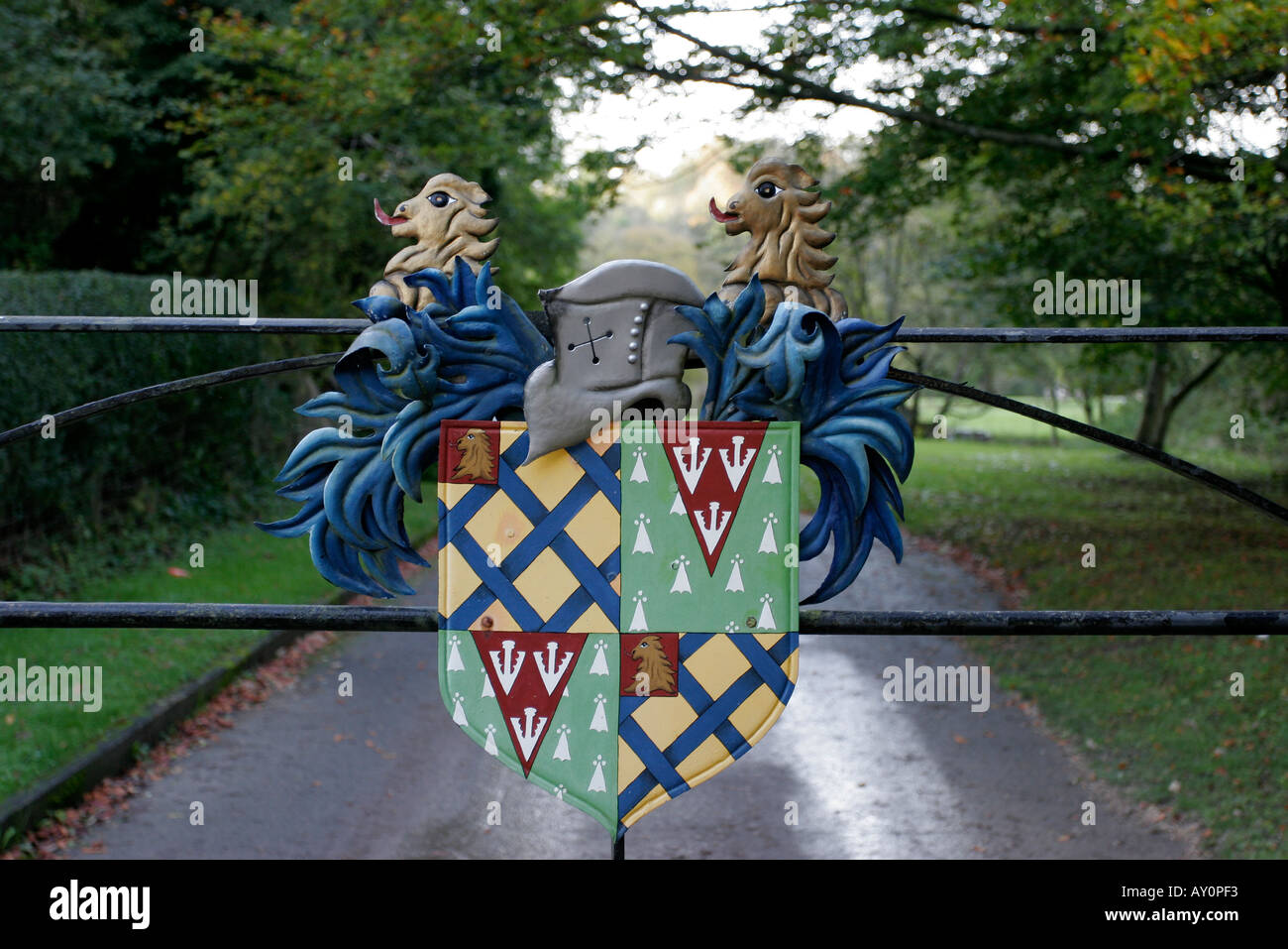 In gate the coat of arms hi-res stock photography and images - Alamy