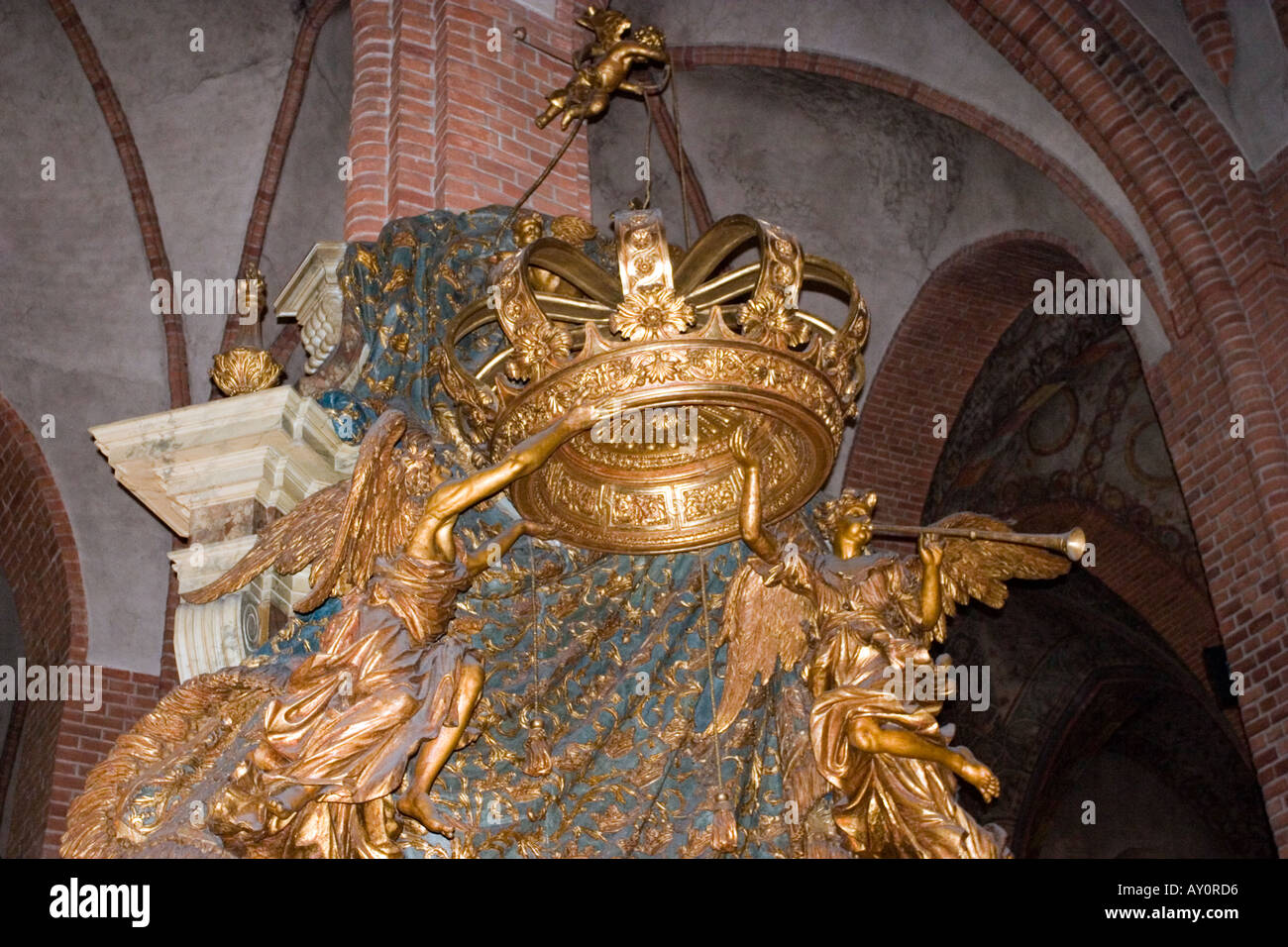 Gilded crown above sarcophagus, Stockholm Cathedral, Sweden Stock Photo ...