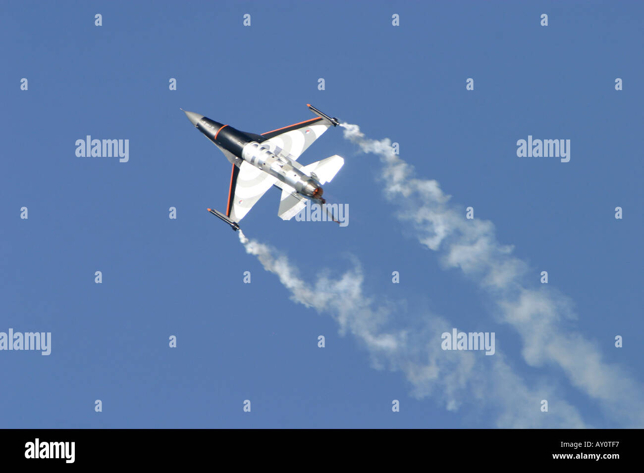 Figher jet hi-res stock photography and images - Alamy