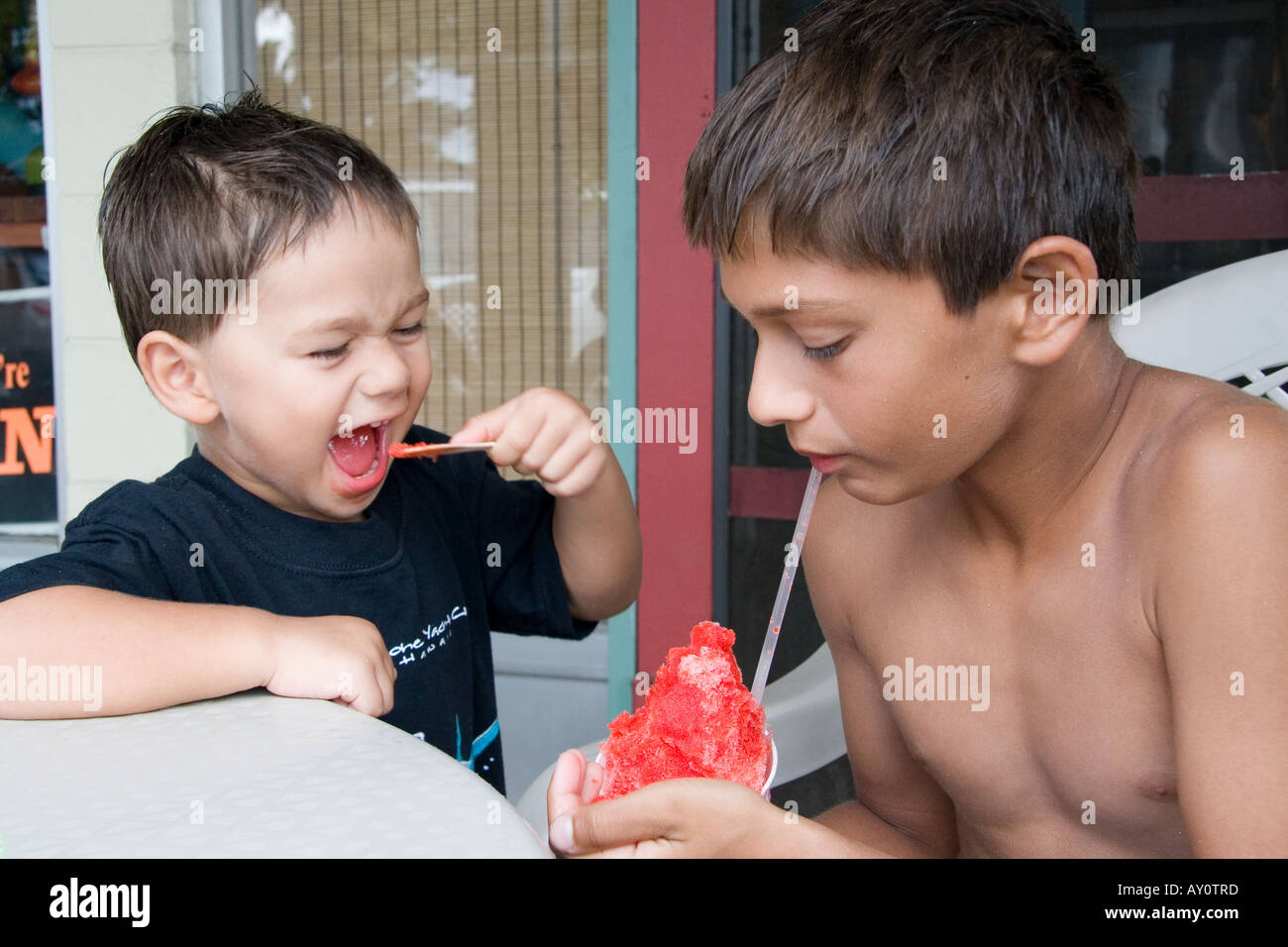Shaved ice hawaii hi-res stock photography and images - Alamy