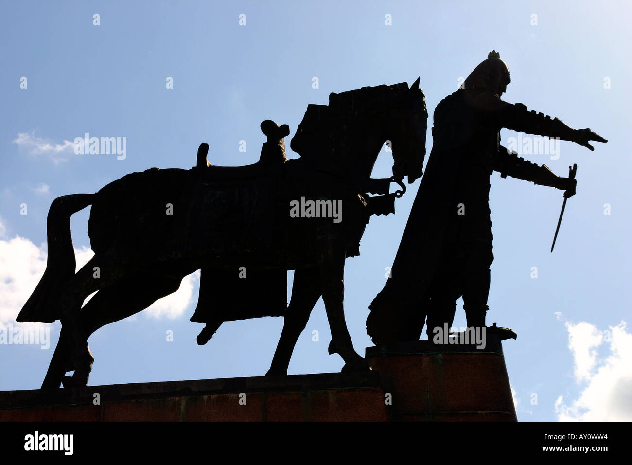 A statue of Gediminas legendary founder of Vilnius in Katedros Aikste ...